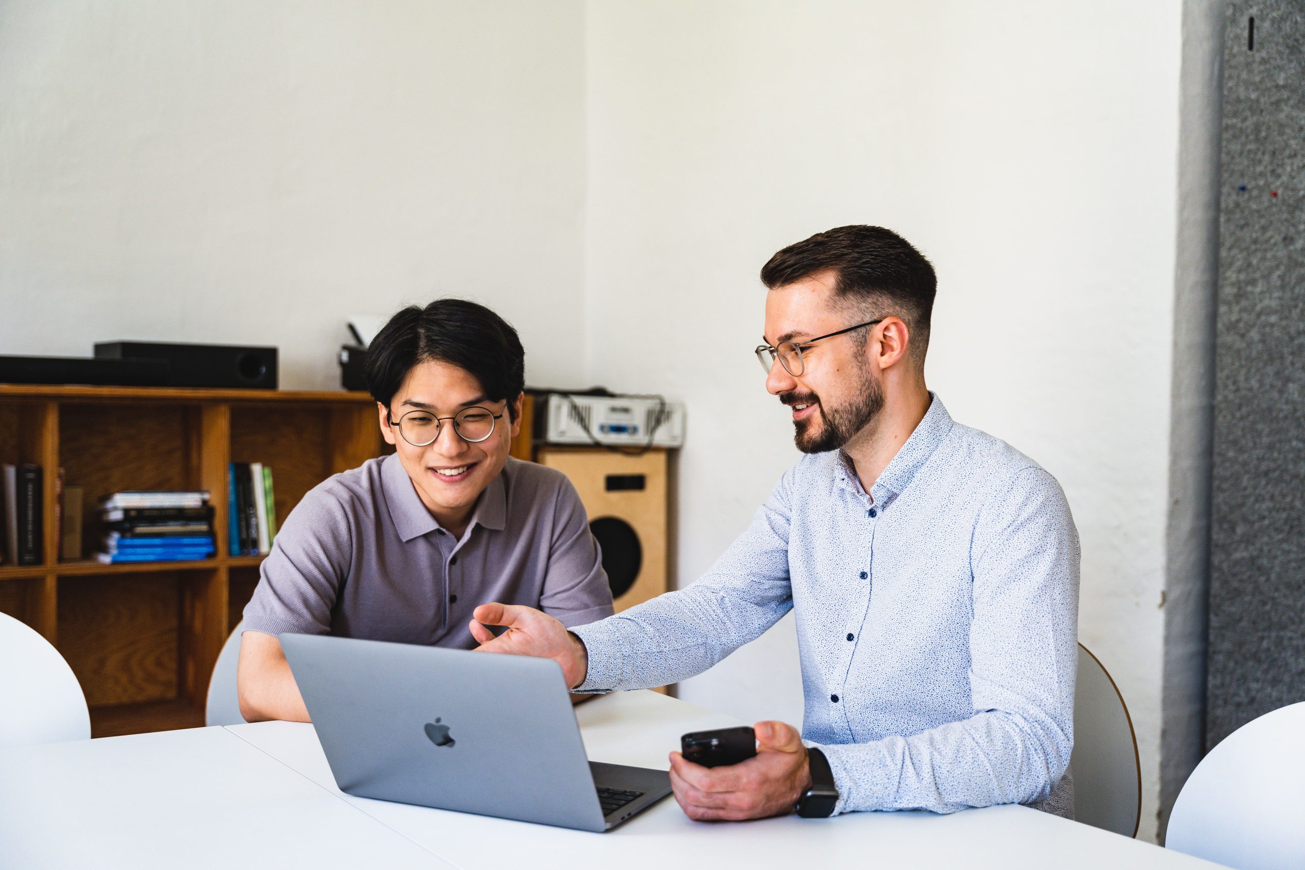 IOTIQ GmbH: Experts for Mobile Devices